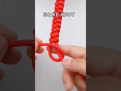 how to make a "Mad Max Snake Knot" paracord bracelet # shorts #youtubeshorts #friendshipbracelet