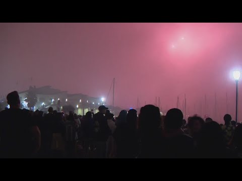 Fog steals the show at San Francisco's 4th of July fireworks display