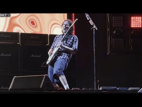 John Frusciante’s Guitar Solos Are A Reflection Of His Soul! (Singapore 2023)