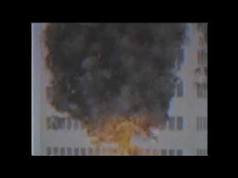 Steam Community :: Video :: A Random Collapsing Tower (Teardown Test)