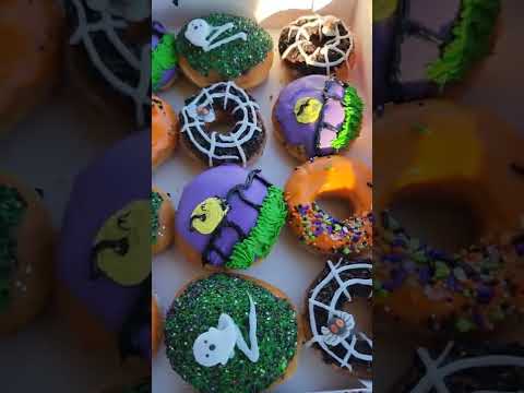 OMG Krispy kreme NEW halloween2022 donuts are here #shorts30