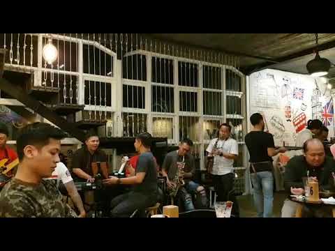 Mocok ngamen feat santafe di cafe brother hood Pati(2)