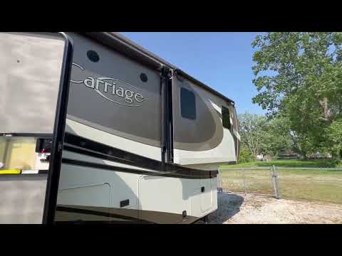 2015 CROSSROADS CARRIAGE 40RL For Sale