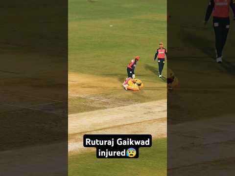 Ruturaj Gaikwad Injured during the Match in Guwahati 😰|| IPL 2025 || RR vs CSK 🩷💛 #ruturajgaikwad