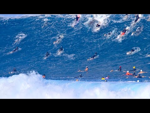 Perfect Huge Pipe M.Pang, M.Ho, E.Olson, H.Bryant, JOB, Z.Lau, P.Hoapili, K.Smith, M.Stewart Surfing
