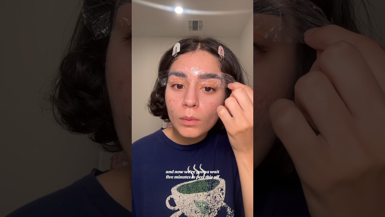 HOW TO LAMINATE YOUR EYEBROWS AT HOME 🧚🏼‍♀️💅🏼✨🩷 #browlamination #thickeyebrows #tutorial