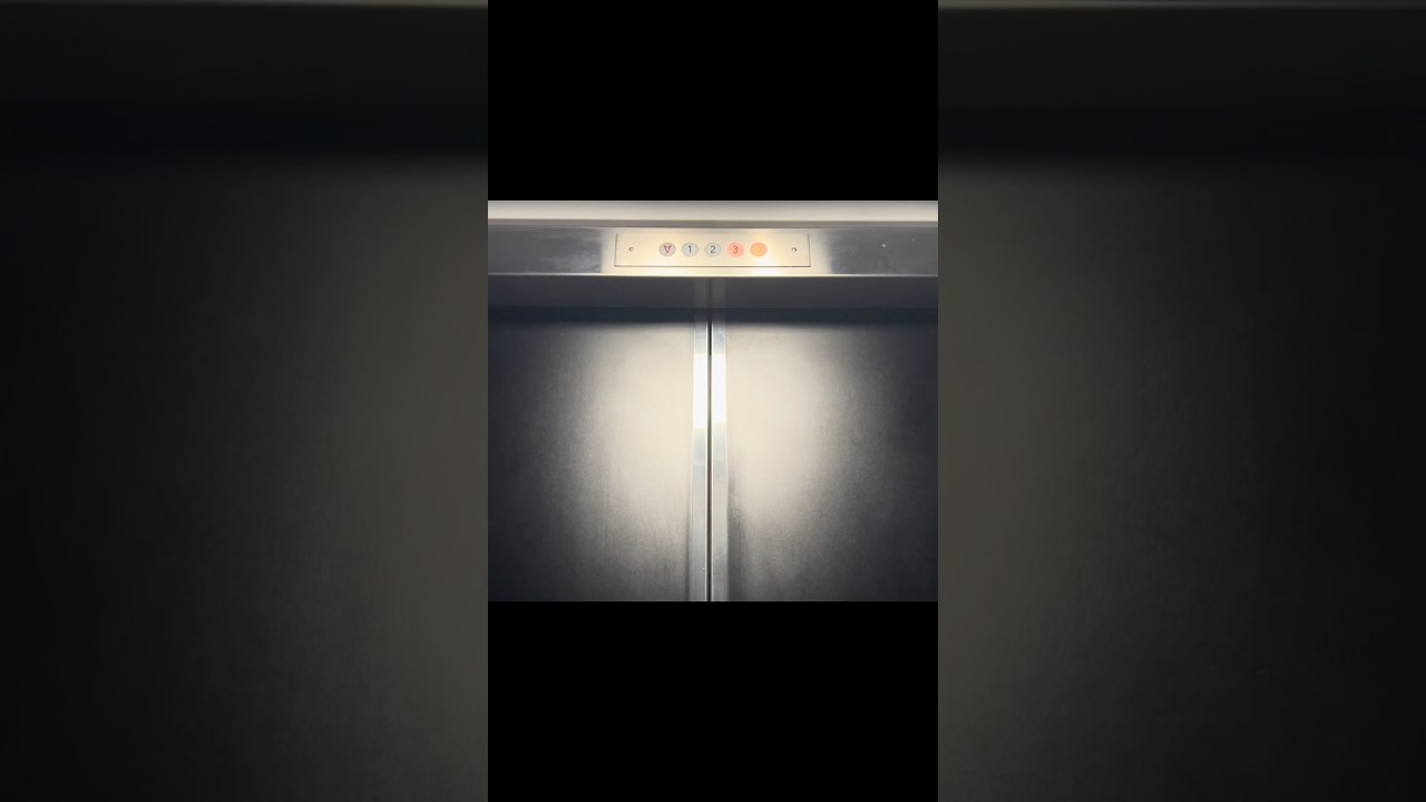 #shorts #mustwatch #1989 #gal #elevator #edison #newjersey