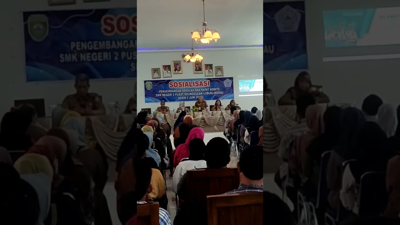 RAPAT KOMITE