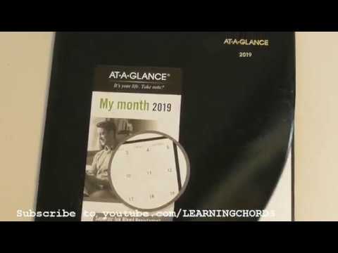 AT-A-GLANCE 2019 Monthly Planner 7" x 10" Medium Black (7043205) REVIEW