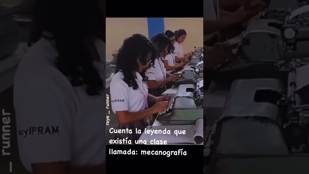 #mecanografia de esas clases de la #secundaria que te sirven para toda la vida 💻