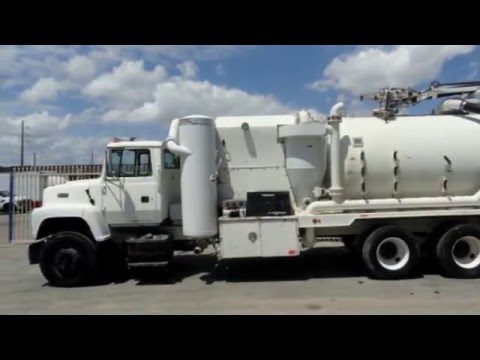 1994 Ford LNT8000 Keith Huber King Vac Wet/Dry vacuum truck For Sale