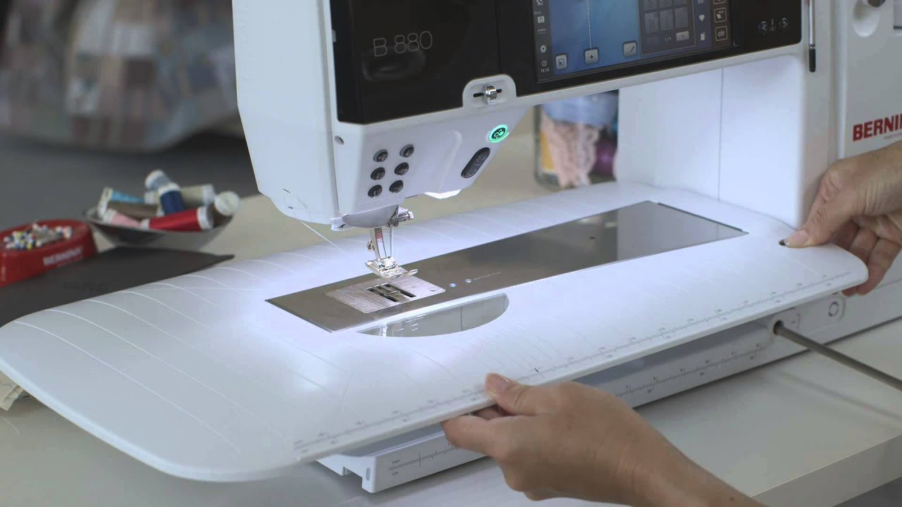 B 880 – The top model with fully automatic features from BERNINA - BERNINA
