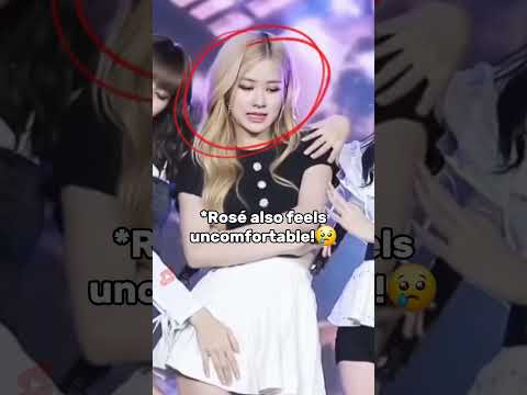 The sound problem caused Jennie to have tinnitus while performing!!???????? #rosé #blackpink #jisoo