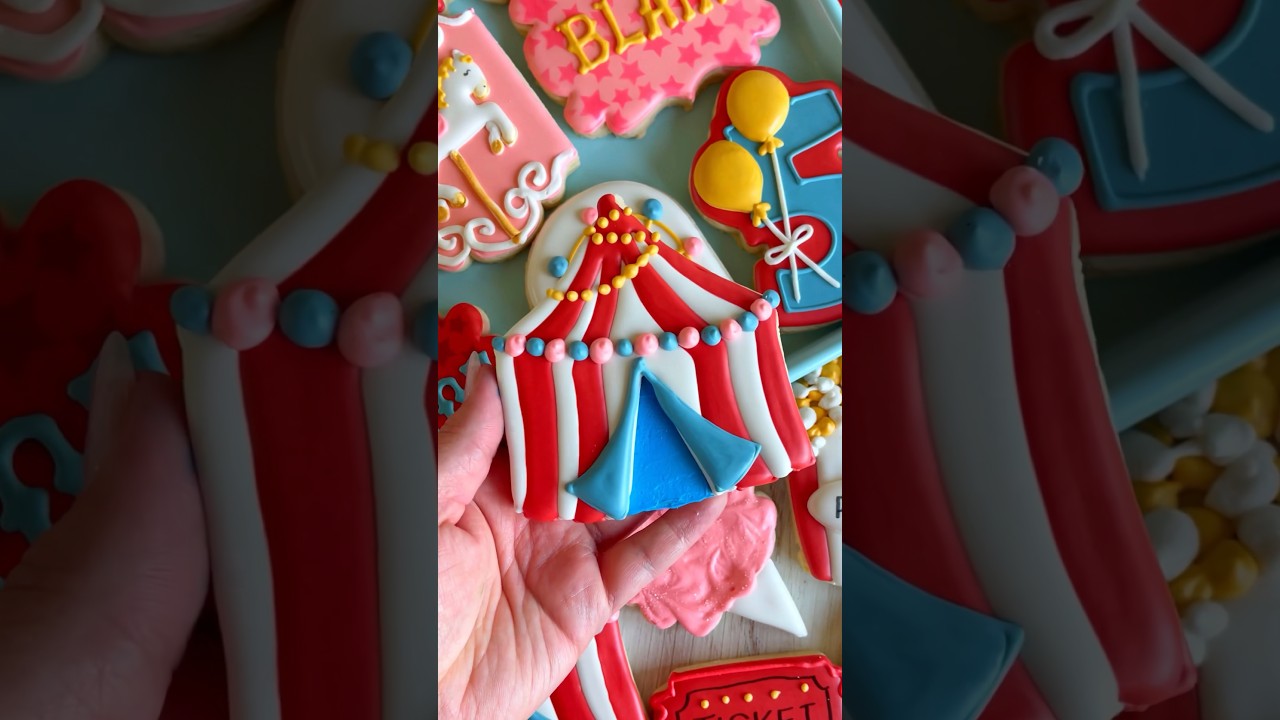 Circus themed birthday! 🎪🎡🤡#cookiedecorating #satisfying #royalicing #cookies #decoratedcookies