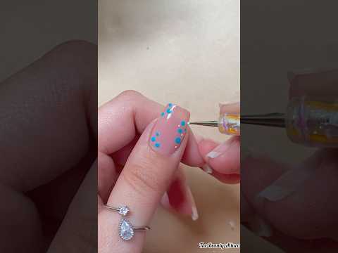 💅💙Easy dot nail art design with dotting tools #nailart2023 #naildesign #youtubeshorts