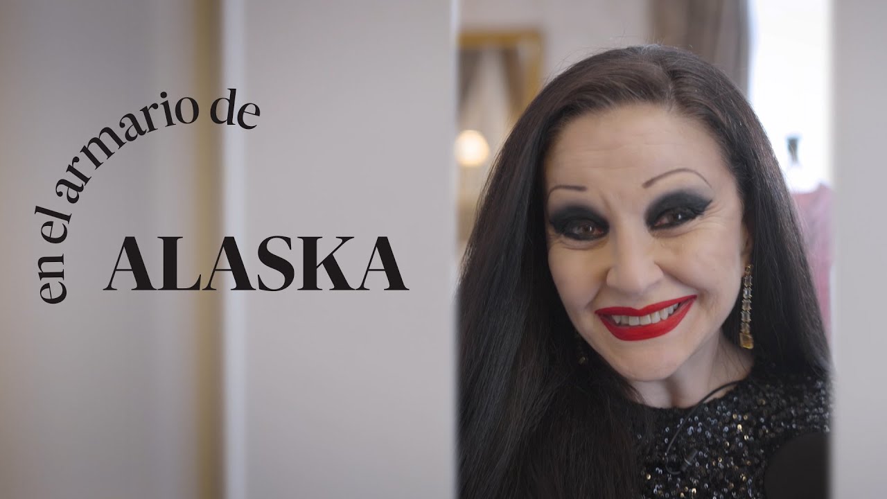 Alaska, su vestido del Benidorm Fest y los tacones de David Delfín | SMODA
