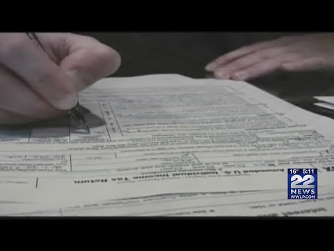 How has COVID-19 impacted the 2022 tax season?