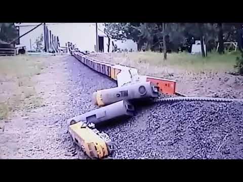 Model G scale Snake River train crashes with added sound effects