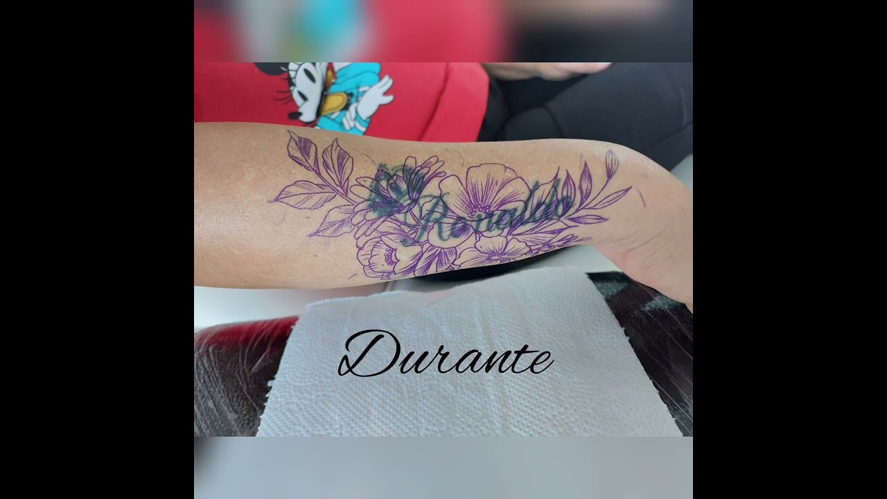 cobrindo nome de ex namorado...#tattoo #tattoos #tatuagem #tatuagemfemininas