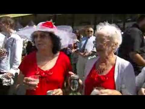 Qld punters flood Eagle Farm
