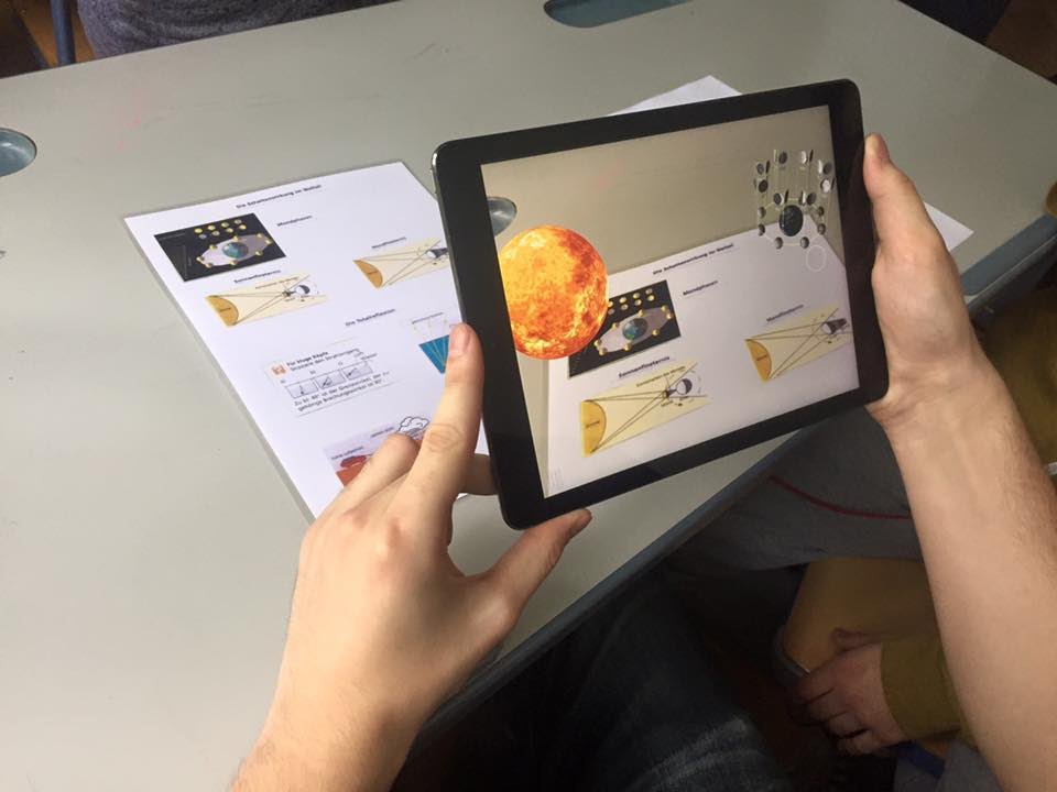 Augmented Reality Physics Book by ARLOOPA