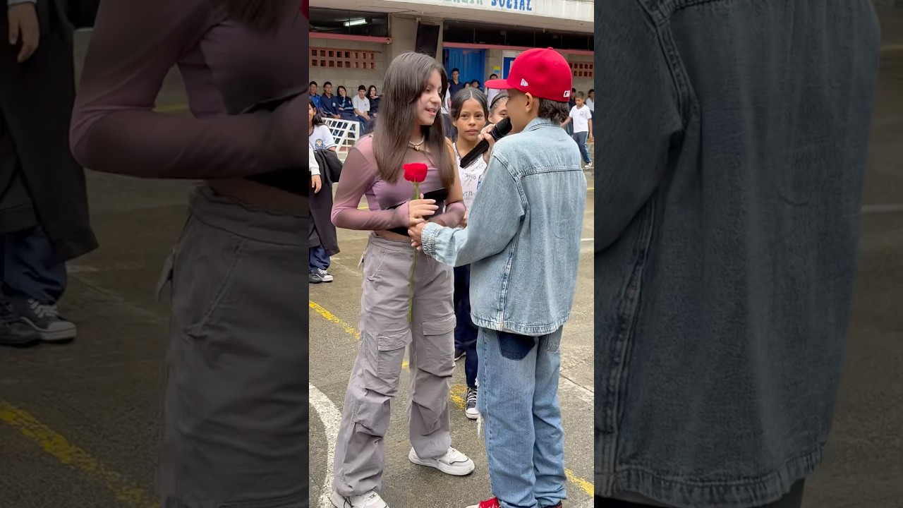 Este año volveremos a regalar rosas en los colegios de Medellín #julda #mexico #colombia #medellin