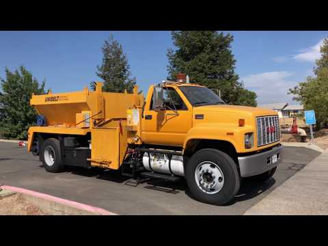 2002 GMC PB Loader BC-5 Unibelt Asphalt Patch Truck