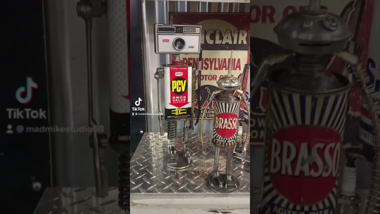 Robot art! #scrapmetalart #weldingart #robot  #reimagined #follow #steampunk #reuse #sculpture