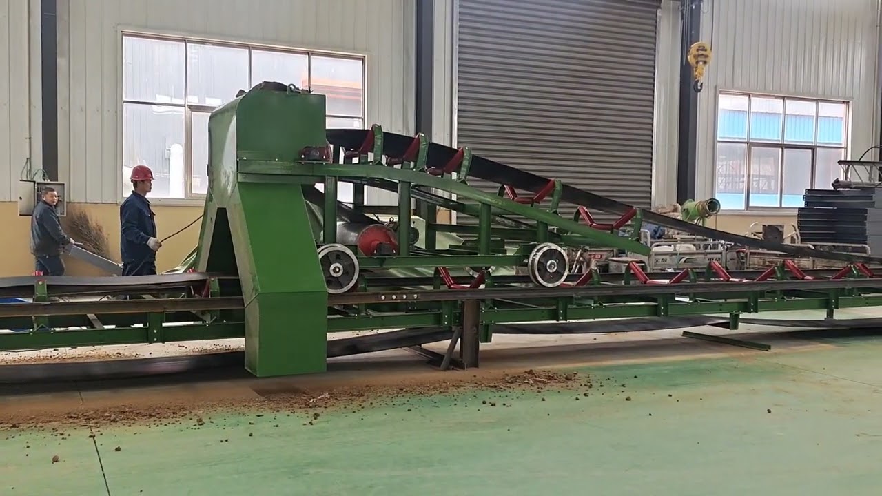 Conveyor Belt With Tripper!