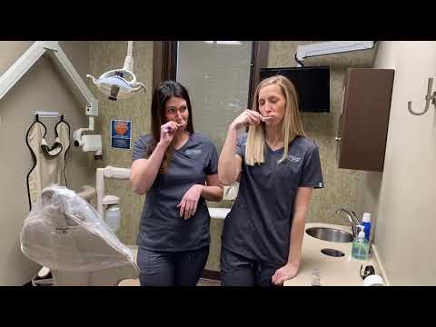 Real Dentists Try Bite Toothpaste Bits for the First Time!