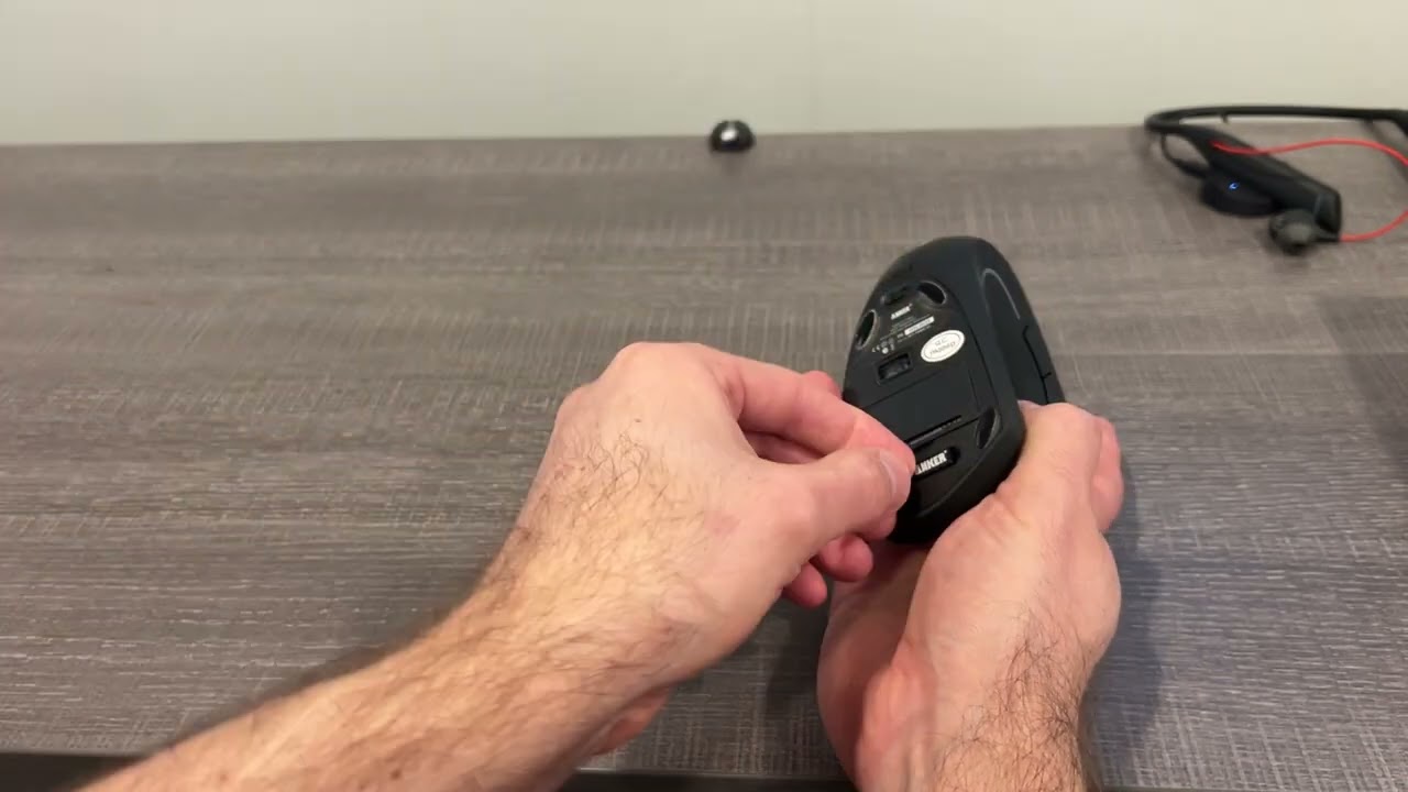 Anker 2.4G Wireless Vertical Ergonomic Optical Mouse - My Review