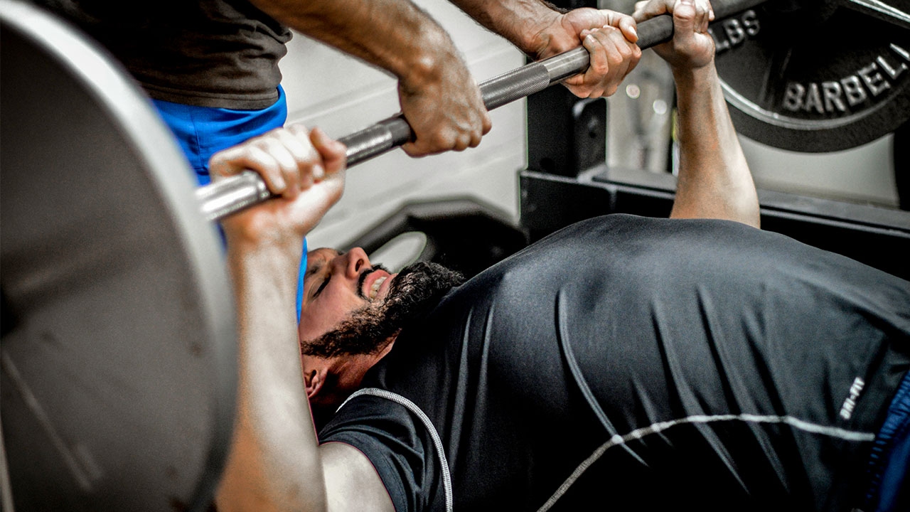 How to Spot a Gym Bro Correctly (Squats, Barbell Bench Press, Dumbbell Press)