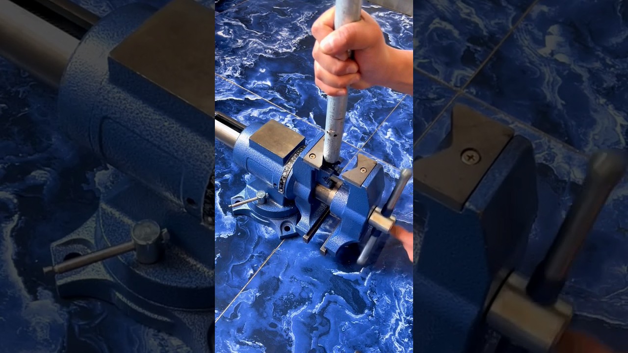 Multi-function multi-jaw and multi-angle American bench vise