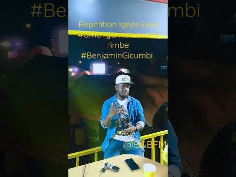 #Umunyamakuruaririmbe? #BenjaminGicumbi #JeanLucIMFURAYACU na #Scovia ngo ari hafi.. 😀😀😎