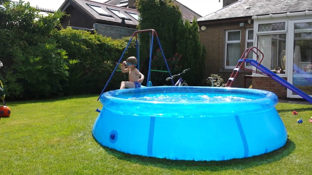 Arthur and Amy in the pool