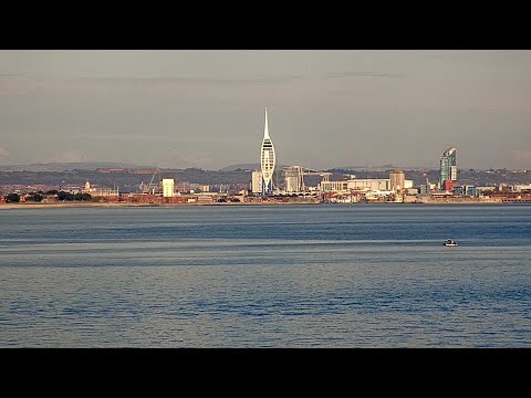 Isle Of Wight, Ryde Pier & Solent Scenic Cam | Railcam UK