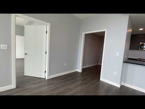 T-D5 (2 bed 2 bath w/ den)