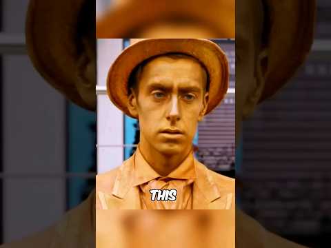 This Man Pretend As A Statue In Front Of A Zombie #shorts #viral