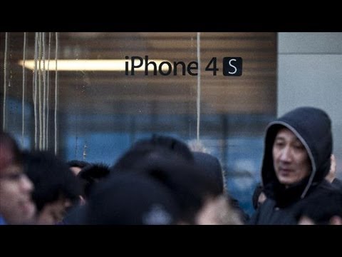 Rioting Outside Beijing Apple Store