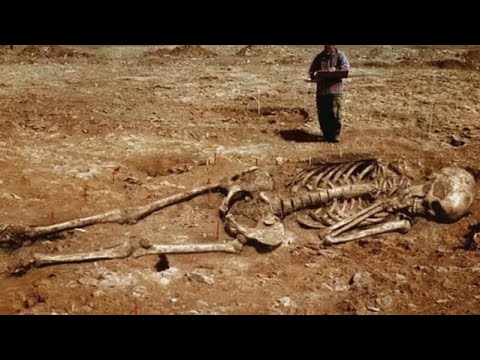 7 Giant Human skeleton Ever Found, Watch to believe. HD 720p