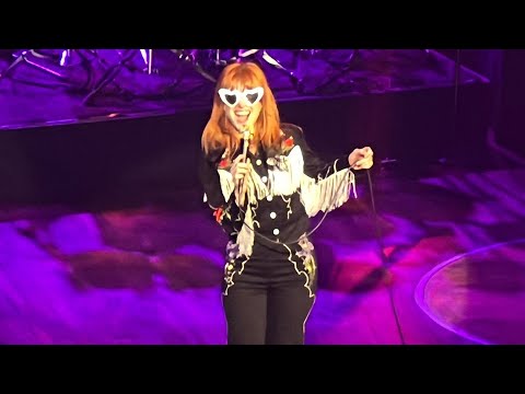 2023/02/06 – Nashville, TN - paramore-music.com