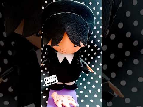 Merlina. Tutorial completo en mi canal. #facil #rapido #foami #merlina #loslocosaddams