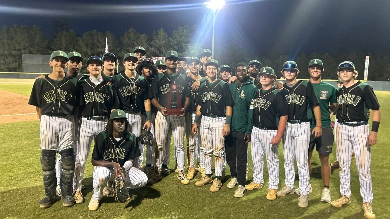 Big Bend high school baseball teams win district titles Thursday