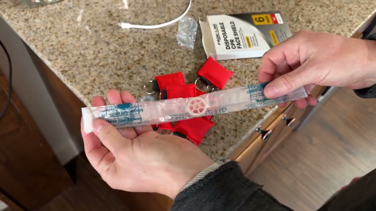 First look & impression of cpr face shield with keyring by FRONTLINE