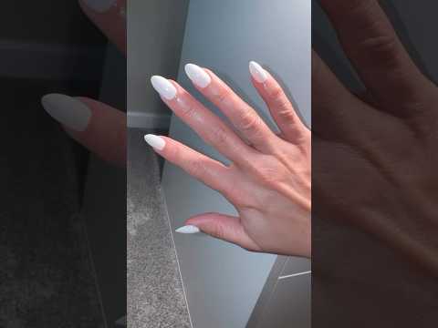 #lightslacquer #headintheclouds #nails #pressonnails #beauty #beautyproducts #manicure #mani #nail