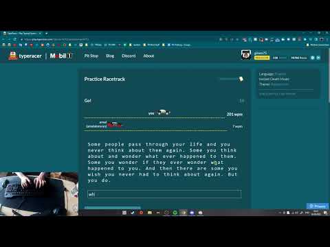 TypeRacer - 207wpm on a decently long quote (Handcam)