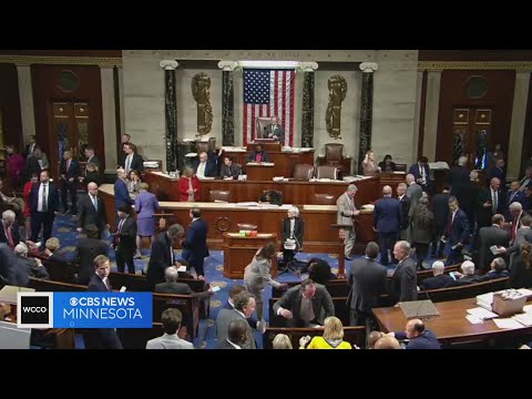 How much do U.S. representatives get paid?