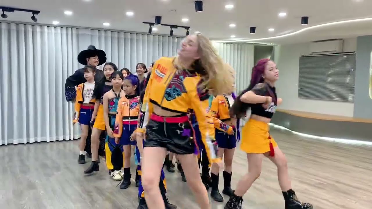 💥 Who is the best dancer? ✨#dance #dancechallege #tiktok #viral 
