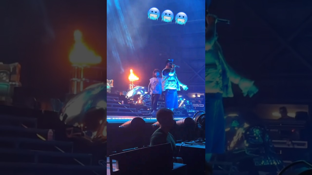 Suicideboy performing Napoleon live for the first night of grey day 8/5/25