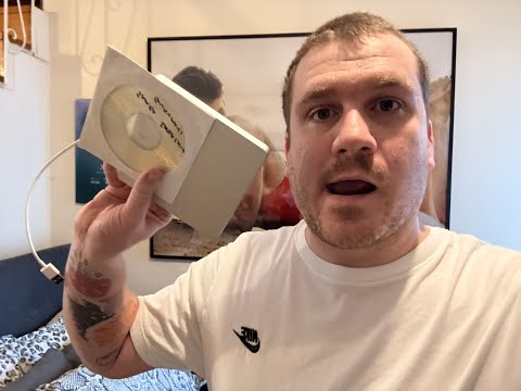 Apple External CD/DVD Drive - "USB Superdrive" - Unbox & First Impressions